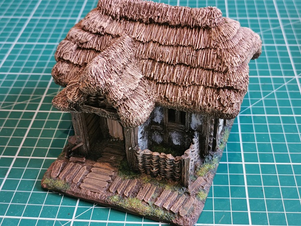28mm Darkages half hipped thatched roof with canopy - Painted model